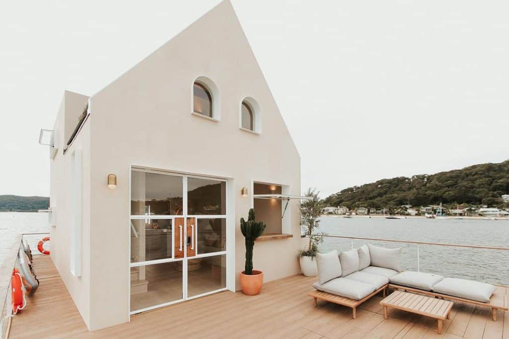 Villa Lilypad By Chuck Anderson: A Floating Oasis Showcasing Millboard ...