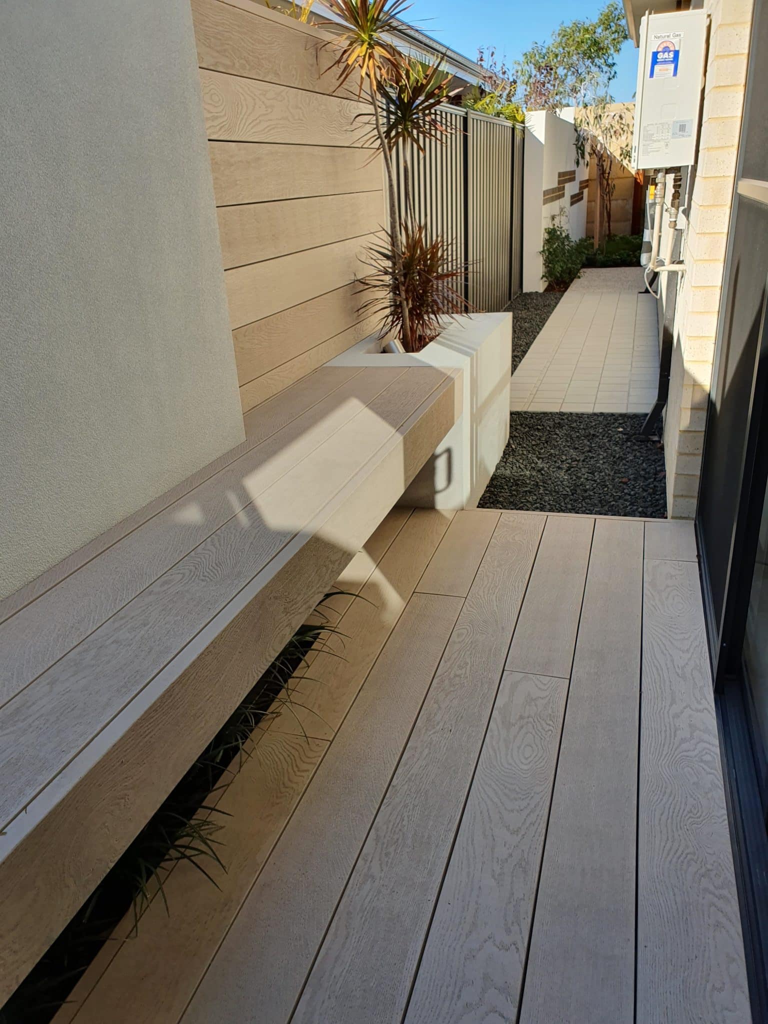 Small Deck Ideas: Maximising Space and Style for Your Outdoor Oasis